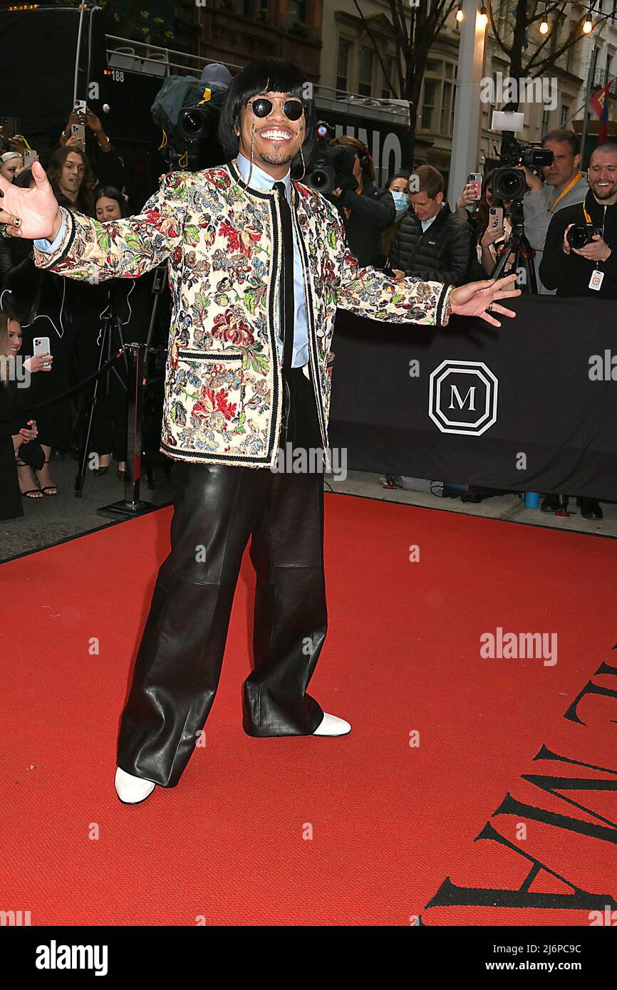 Anderson Paak poses for photographers at Departures from The Mark Hotel ...