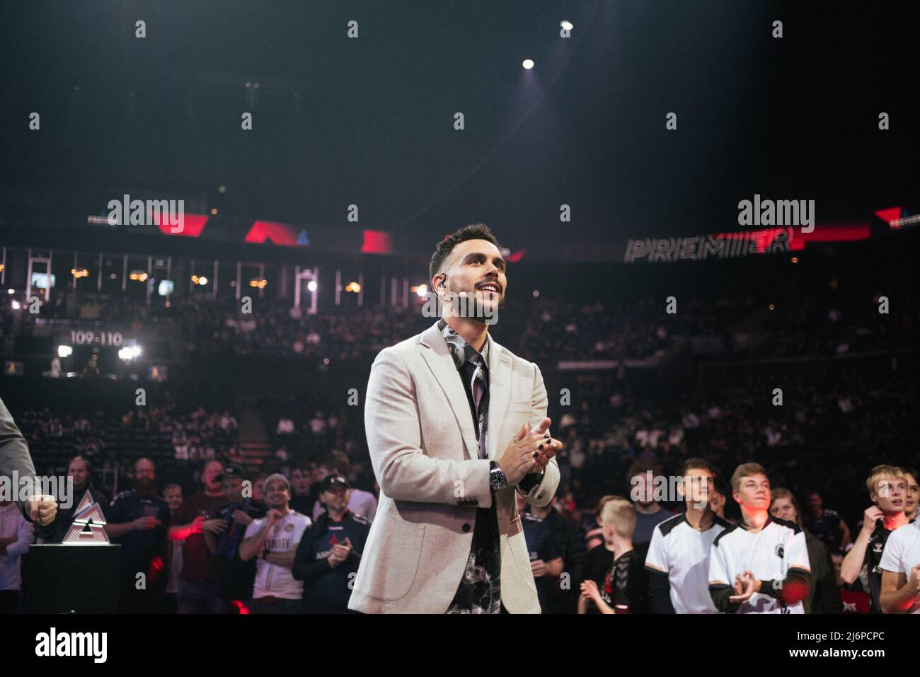 Alex "Machine" Richardson on stage Stock Photo - Alamy