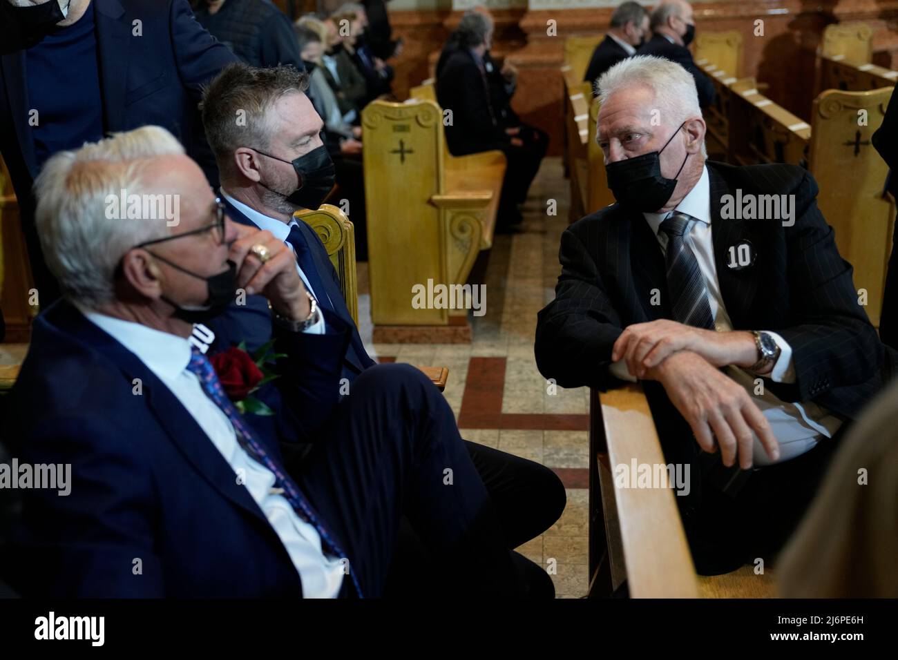Former Montreal Canadiens hockey players Mario Tremblay, Patrick Roy ...