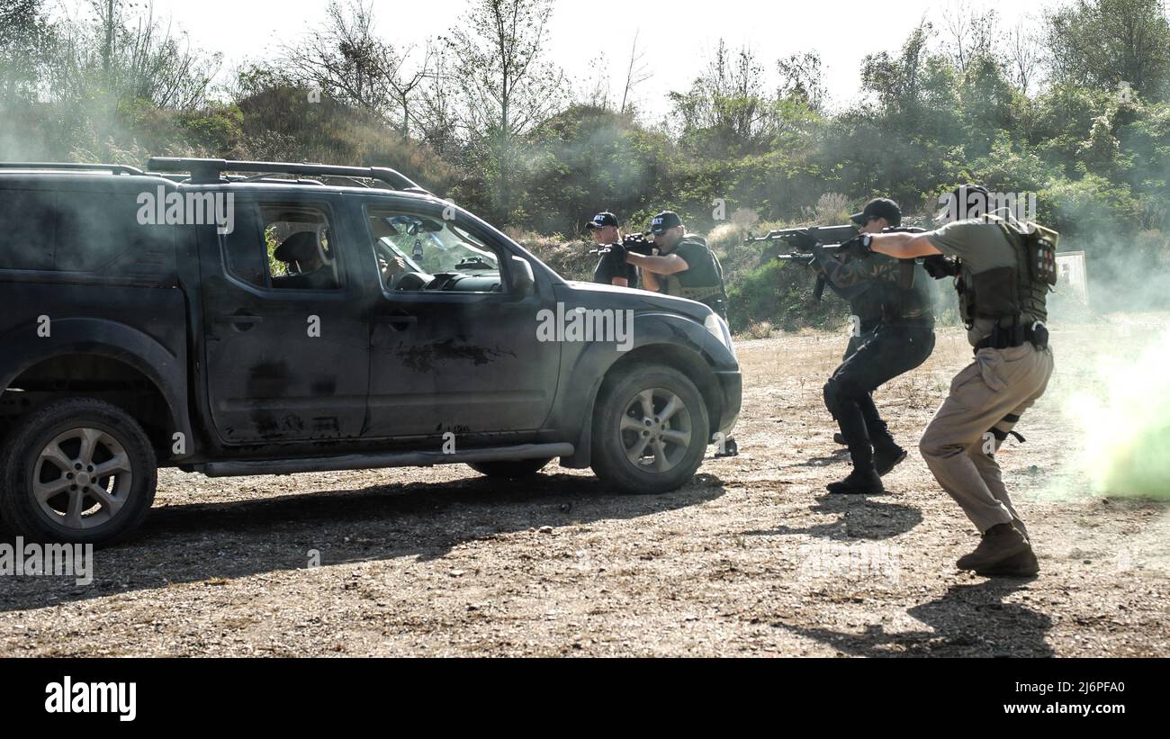 Anti-Terrorist unit exercise. Securing vehicles and rescuing hostages ...