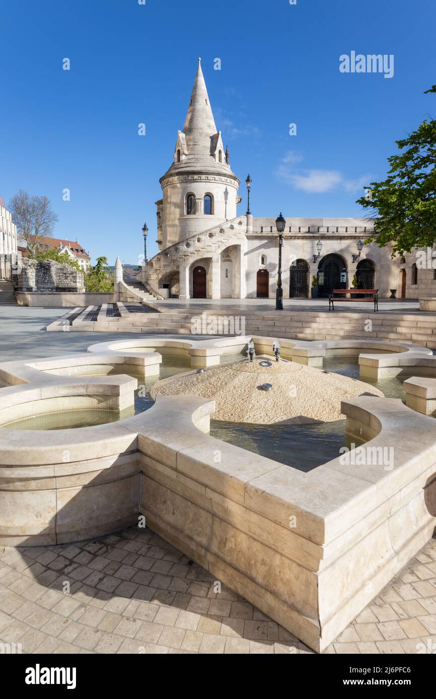 Halaszbastya - The famous Fisherman's Bastion, Budapest, Hungary ...