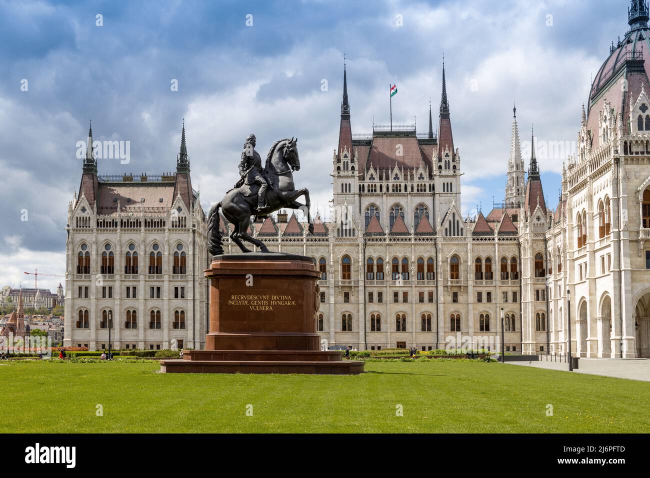 Dunaj palace hi-res stock photography and images - Alamy