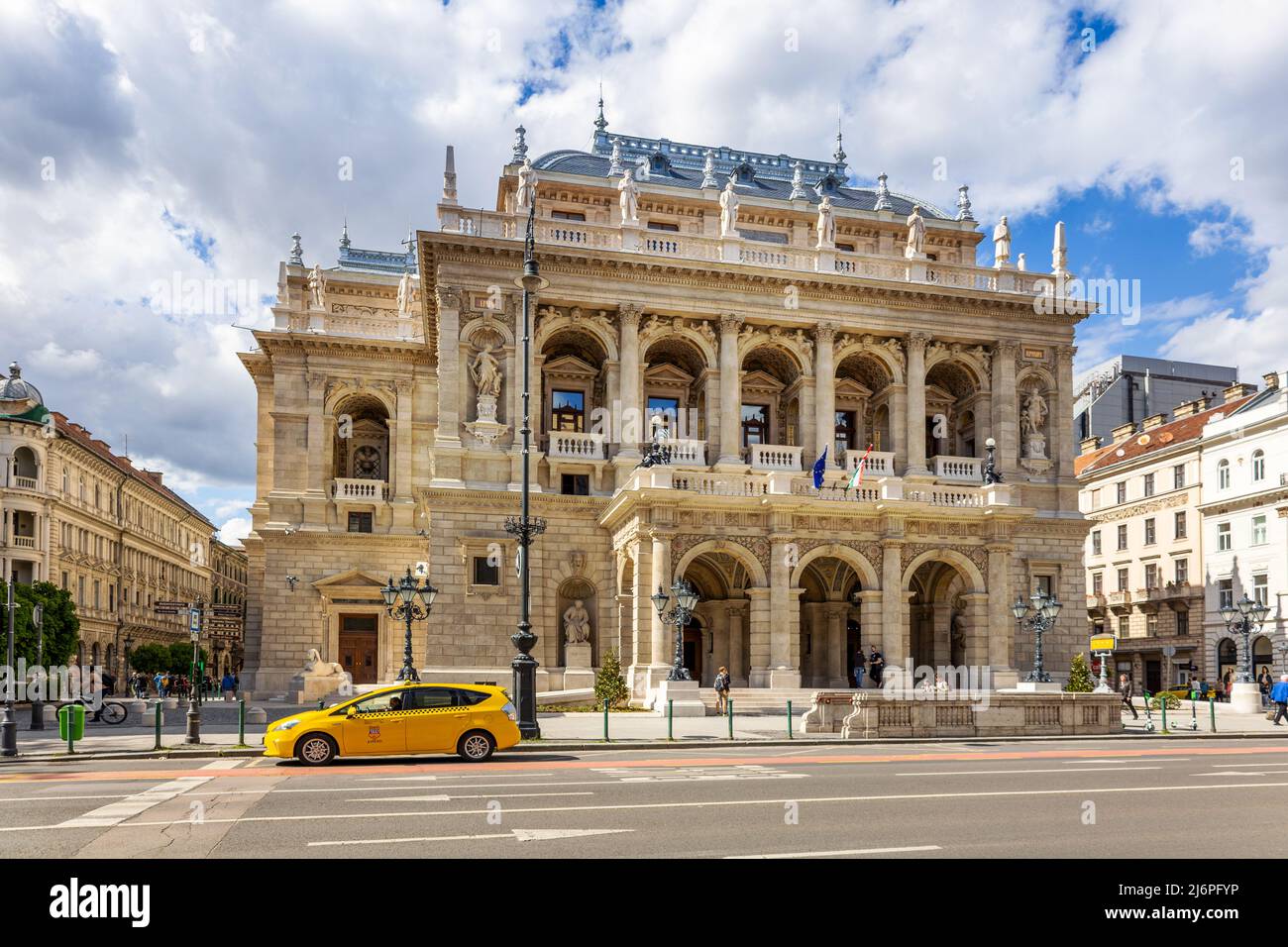 Budapest opera theatre hi-res stock photography and images - Alamy