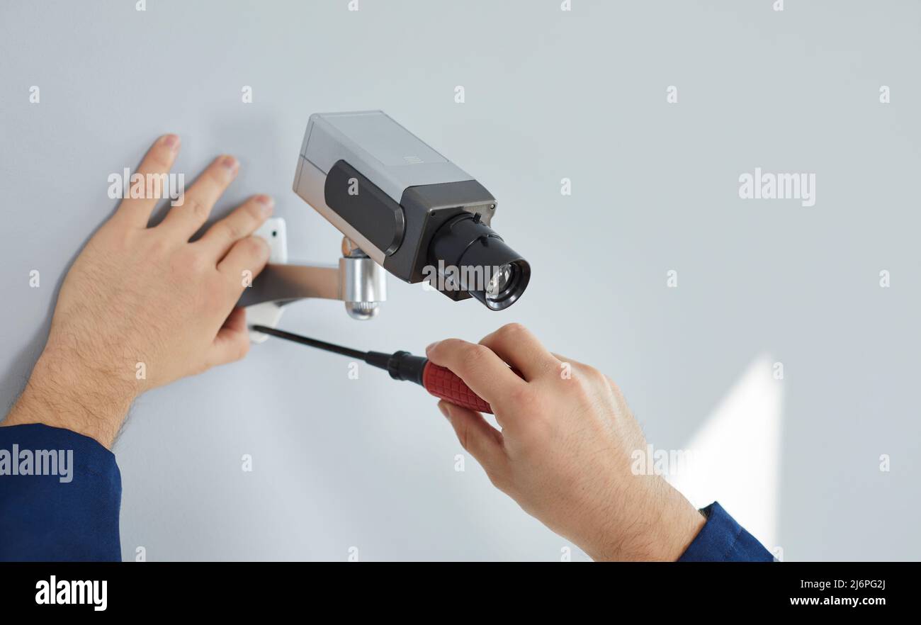 Installing cctv system hi-res stock photography and images - Alamy