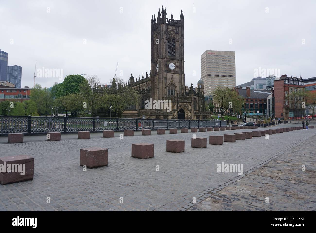 Manchester Cathedral and surrounding buildings Stock Photo - Alamy