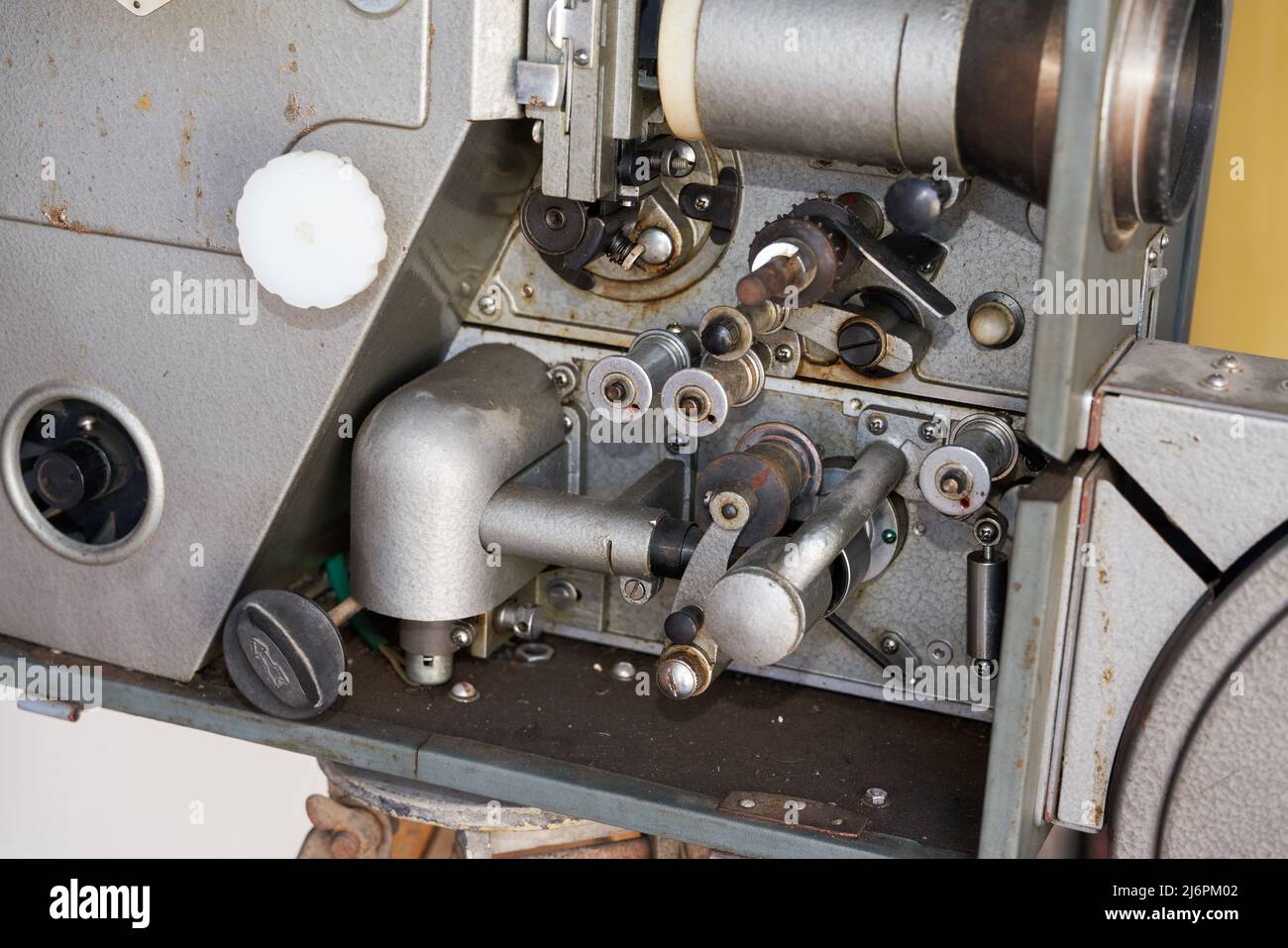 Traditional projector hi-res stock photography and images - Alamy