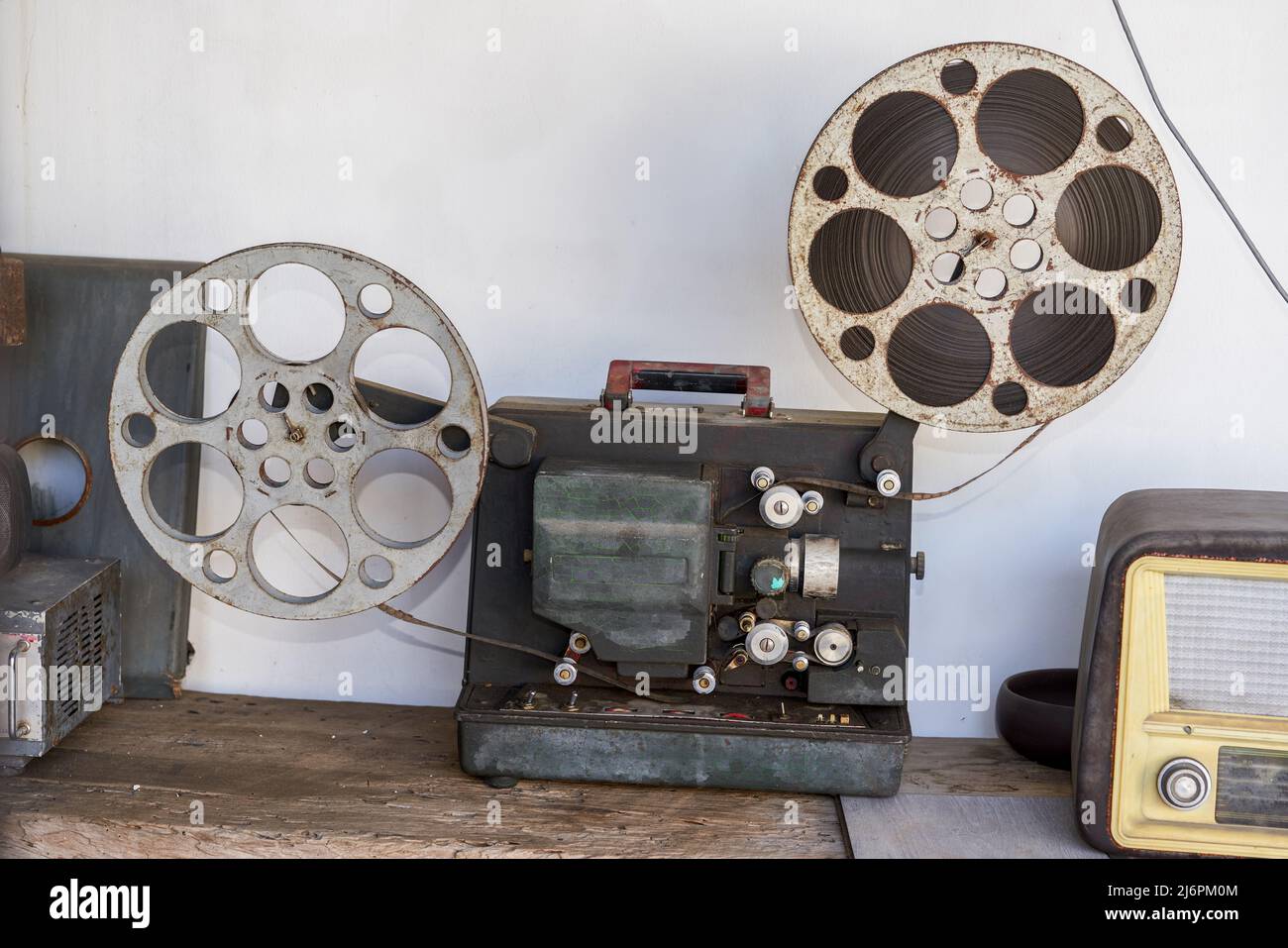 Traditional projector hi-res stock photography and images - Alamy