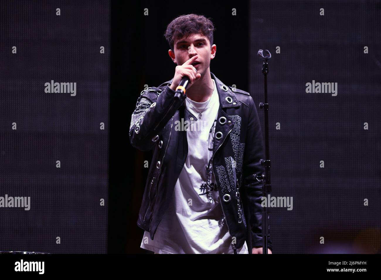 in the photo Critical who after leaving Amici Stash's house had ...