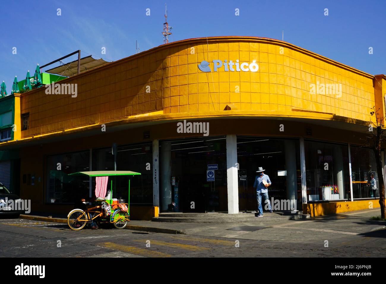 El Pitico grocery convenience store, Oaxaca de Juárez City, Oaxaca, Mexico Stock Photo - Alamy