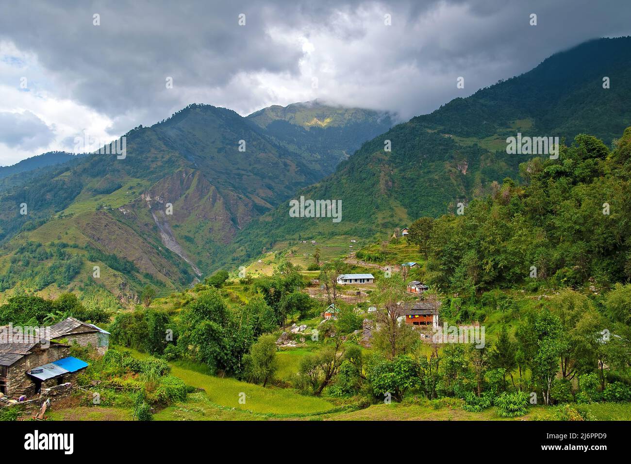 Mountain views of the Tatopani area during trekking around Annapurna ...