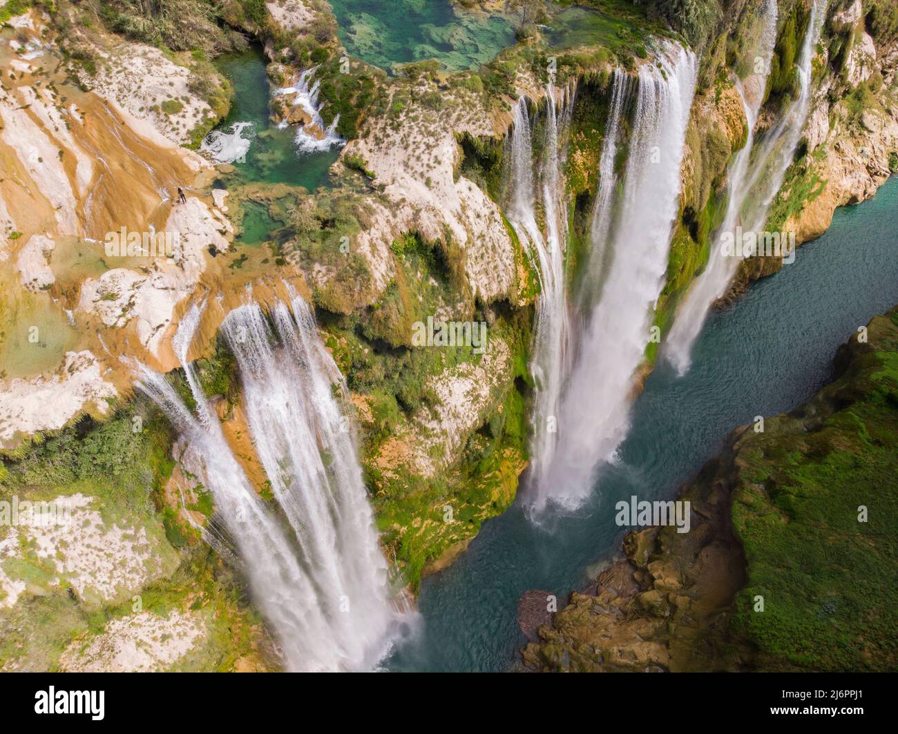 Tamul waterfalls huasteca san luis hi-res stock photography and images ...