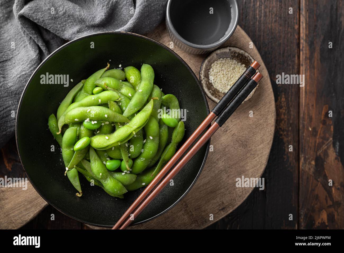 steamed edamame beans Stock Photo - Alamy
