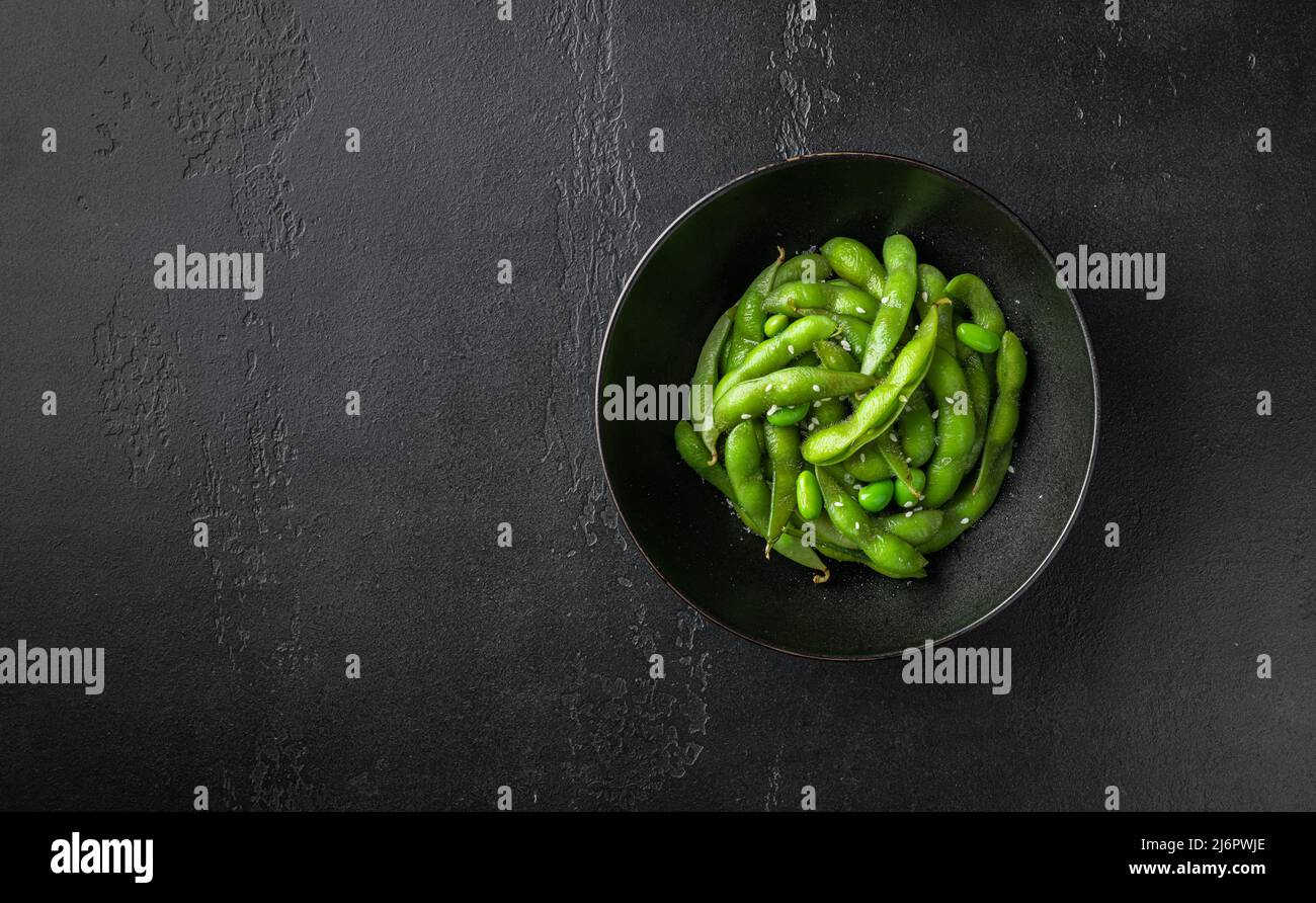 steamed edamame beans Stock Photo - Alamy