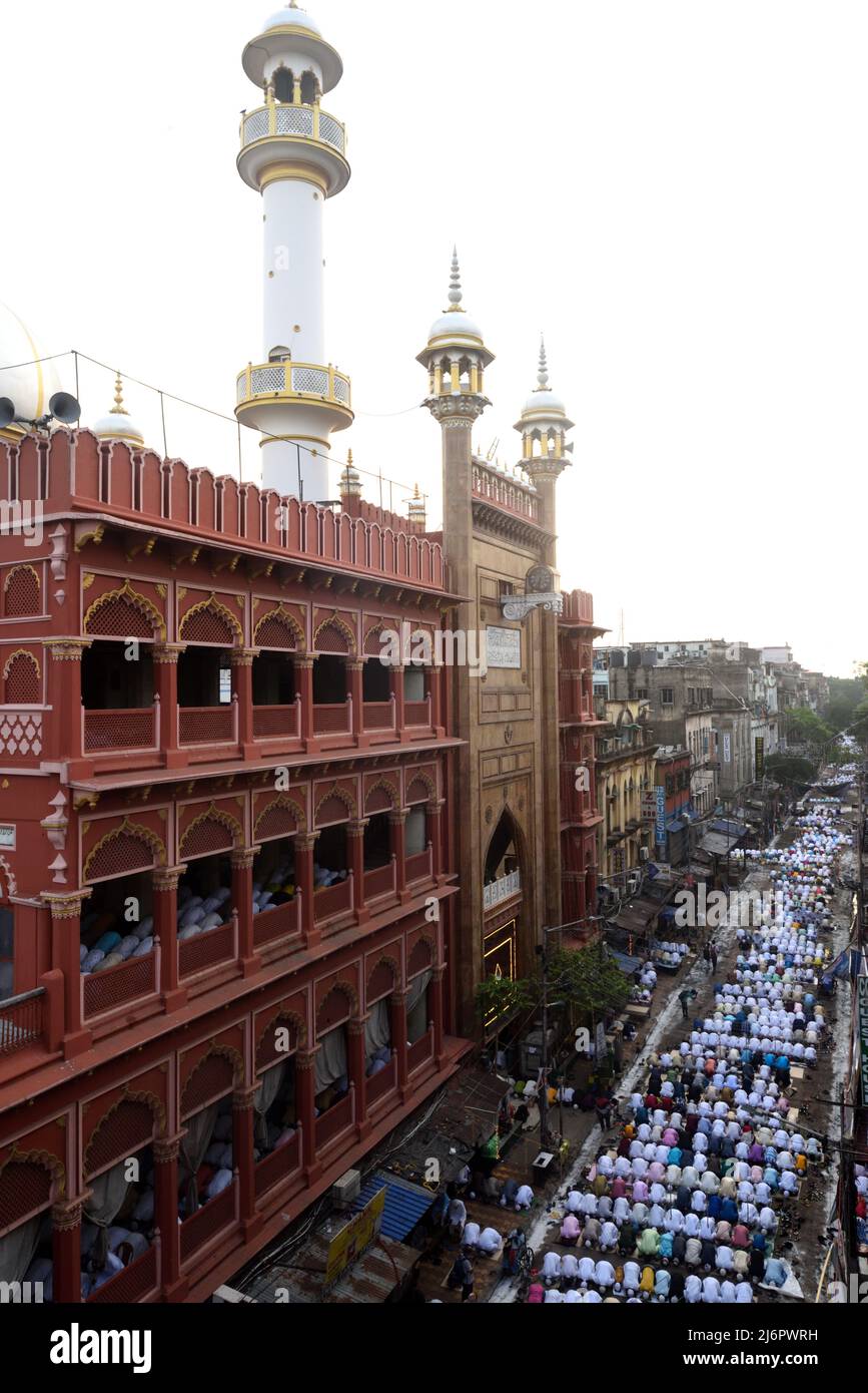 May 3, 2022, Kolkata, West Bengal, India: People from the Muslim ...