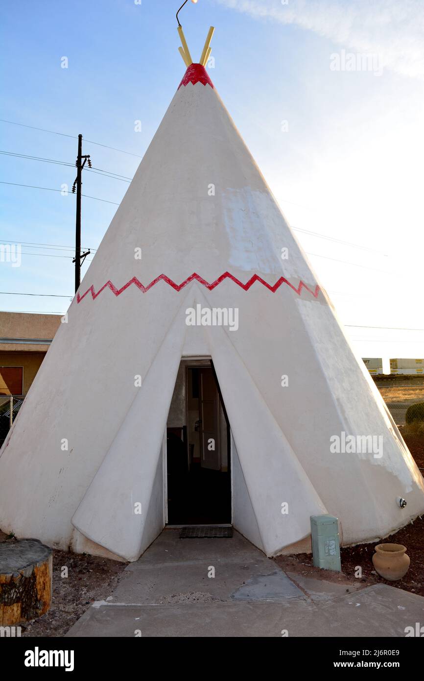 Legendary motel on route 66 hi-res stock photography and images - Alamy