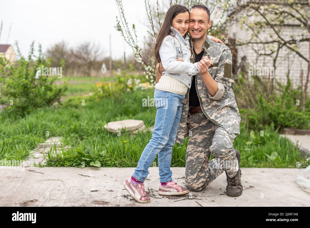 Handsome soldier reunited family hi-res stock photography and images ...