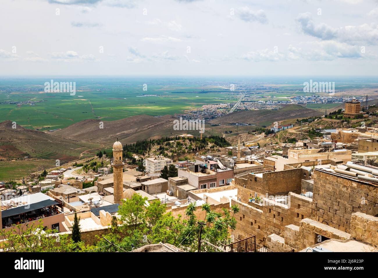 Mardin old town architecture with view of Mesopotamia Plain towards ...