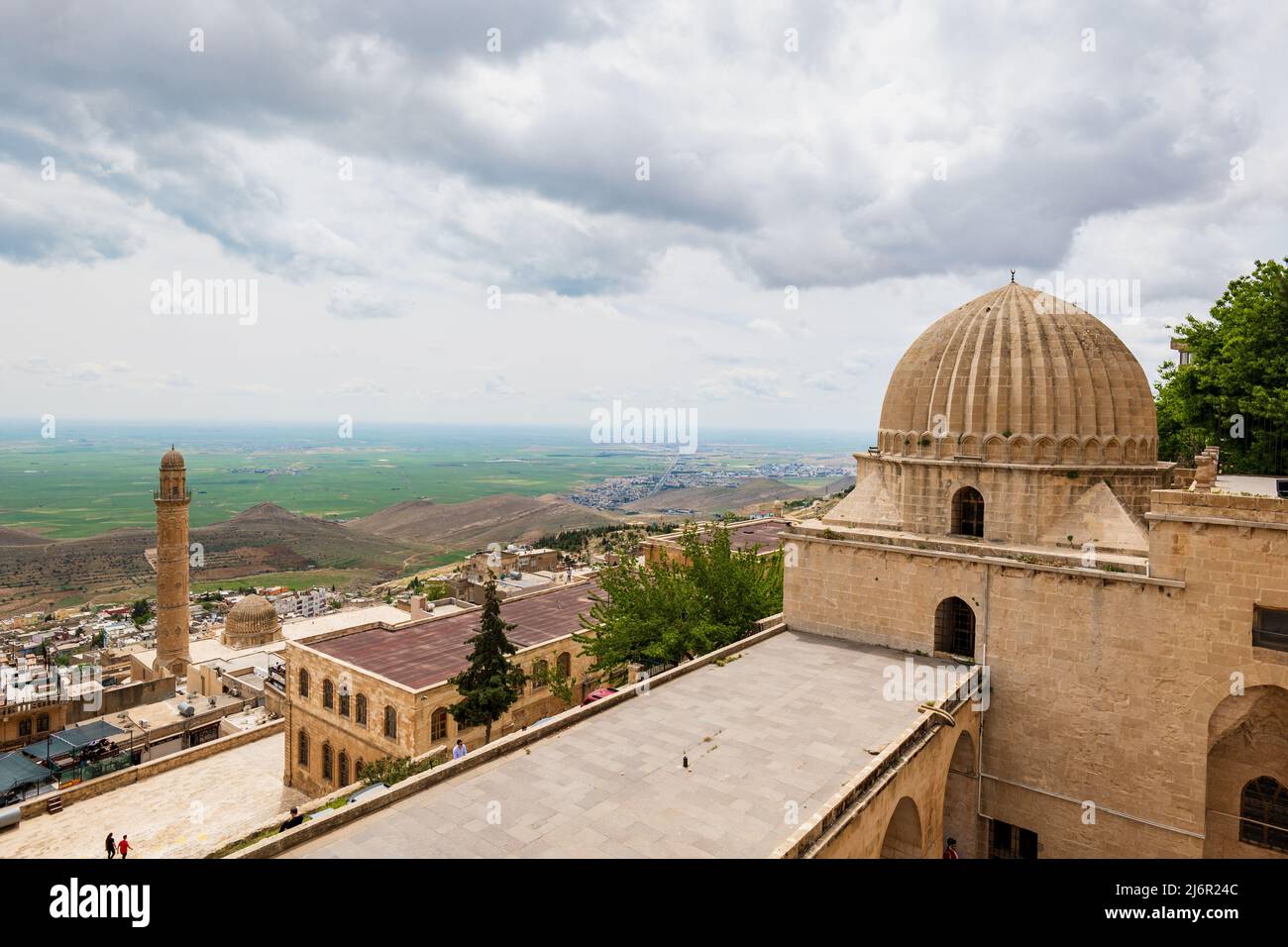 Mardin old town architecture with view of Mesopotamia Plain towards ...