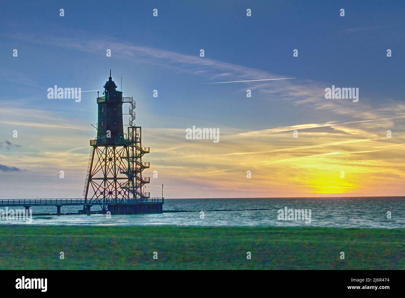 Lighthouse at low tide hi-res stock photography and images - Alamy