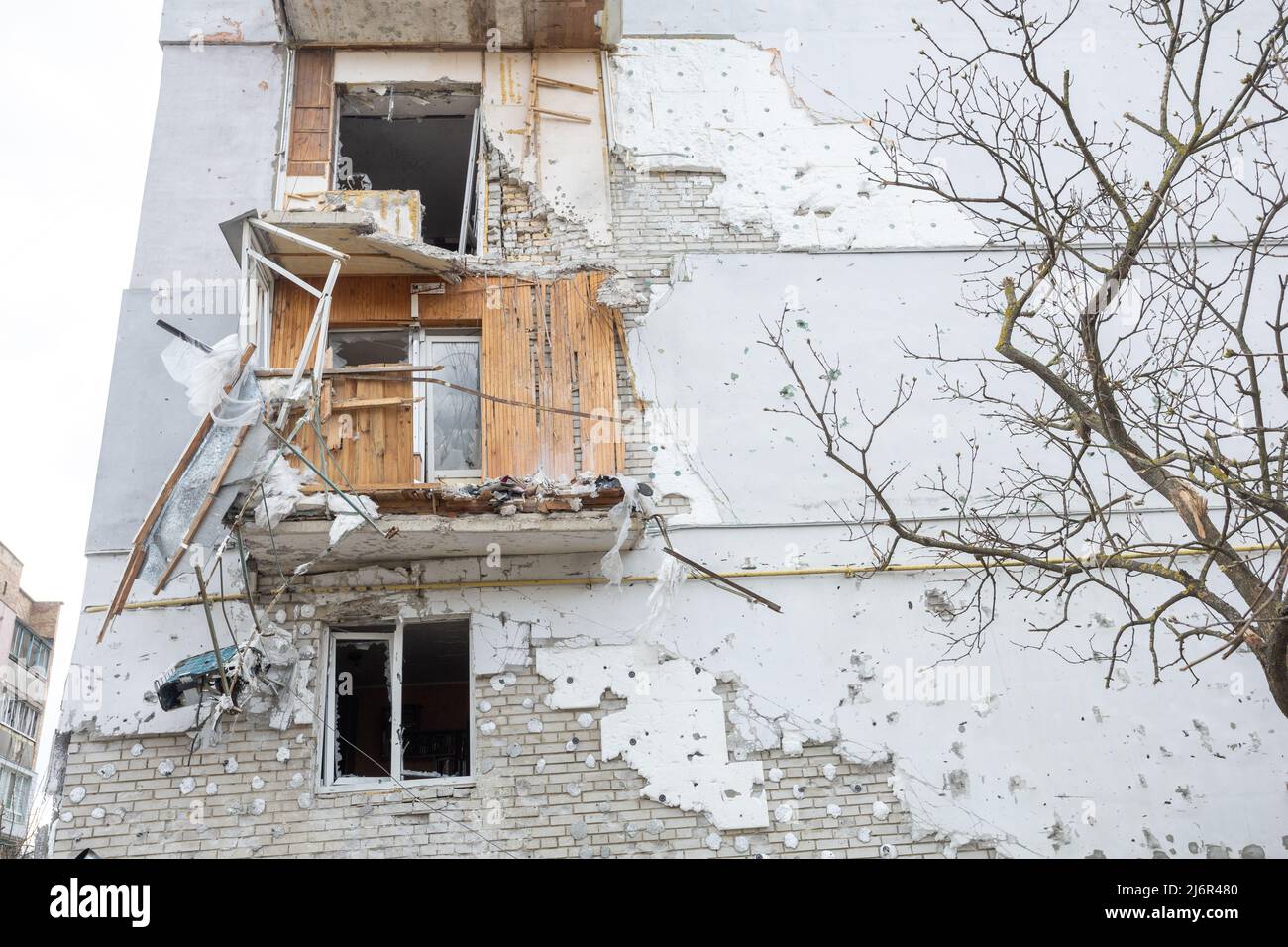 Destroyed burnt civilian houses hi-res stock photography and images - Alamy