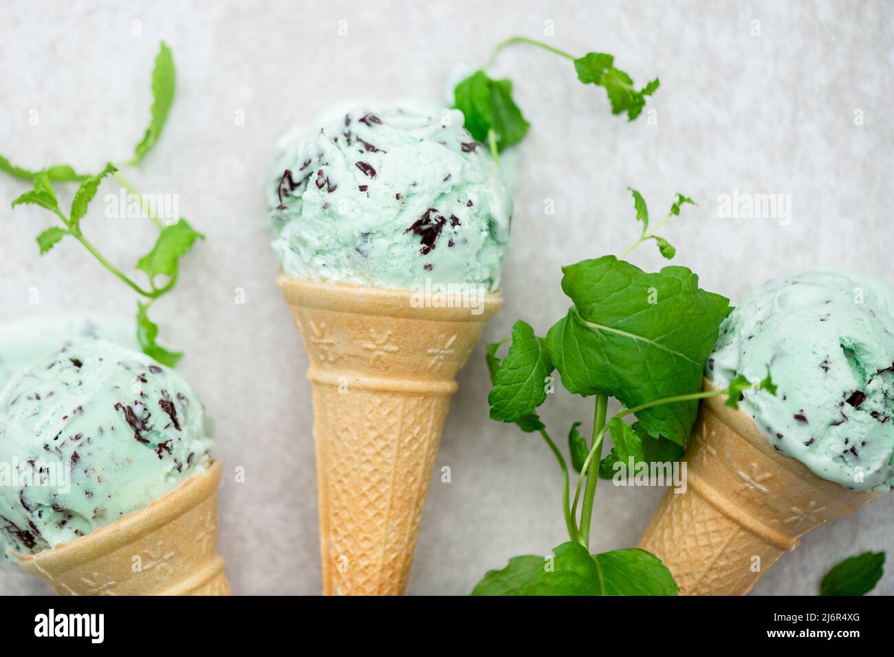 Mint choc chip cone hi-res stock photography and images - Alamy