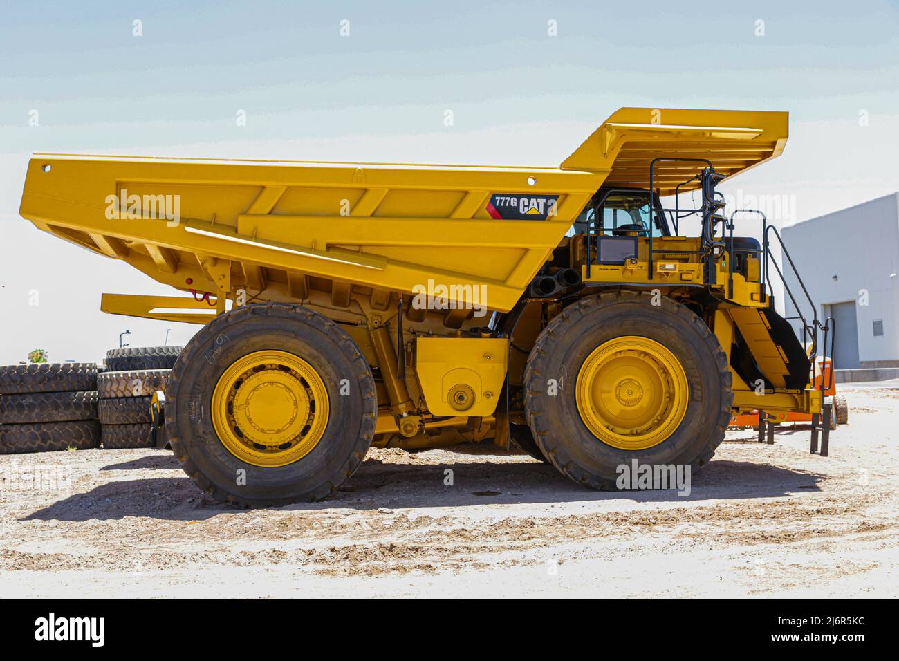 Camión de volteo hi-res stock photography and images - Alamy