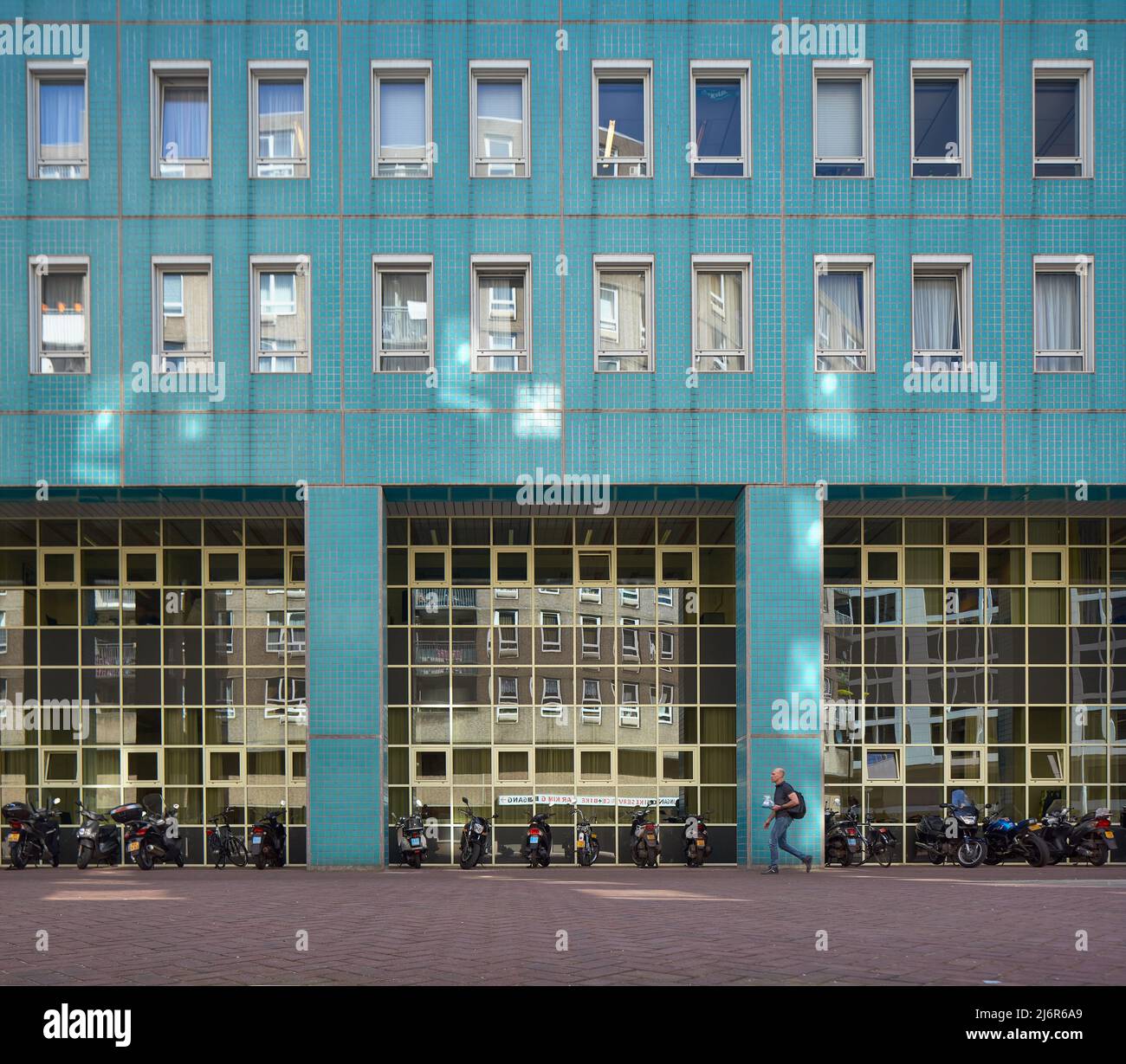 Police station office 1980s hi-res stock photography and images - Alamy