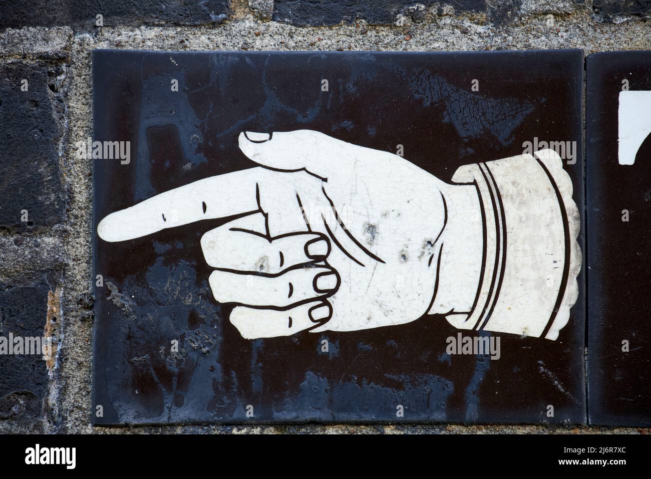 Ceramic tile advertising sign hi-res stock photography and images - Alamy