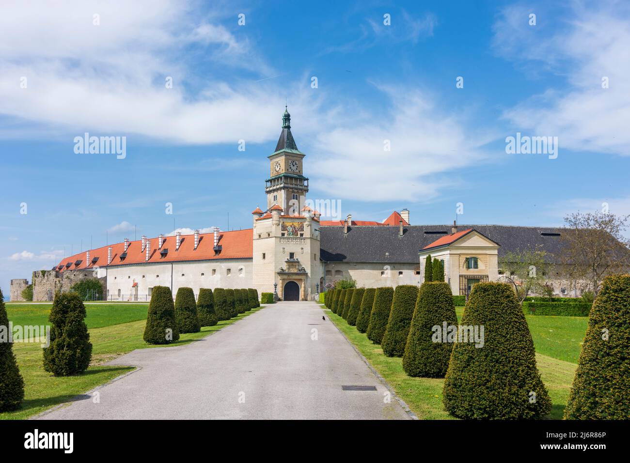 Wallsee-Sindelburg: Schloss Wallsee Castle in Donau, Niederösterreich ...