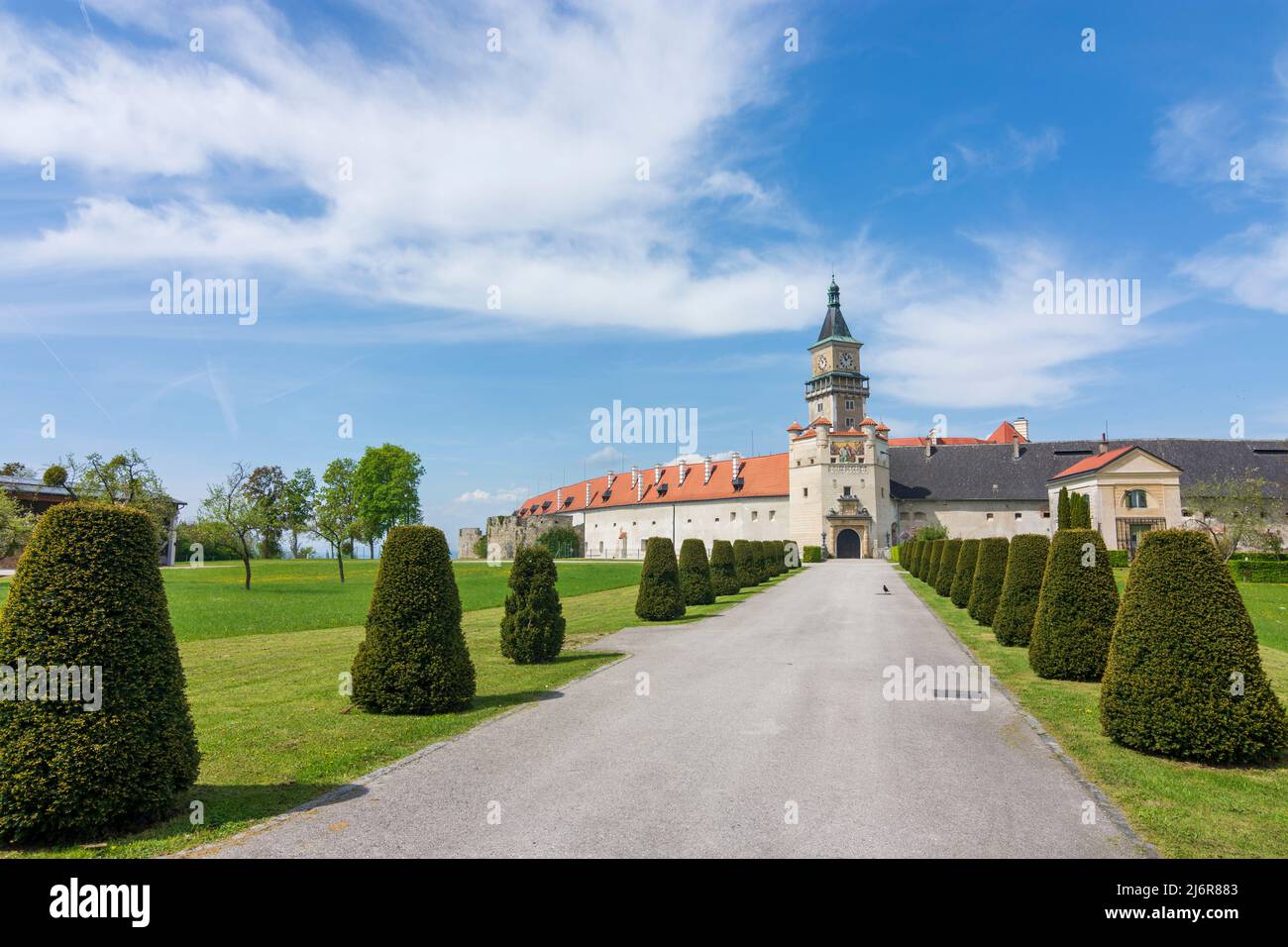 Wallsee-Sindelburg: Schloss Wallsee Castle in Donau, Niederösterreich ...