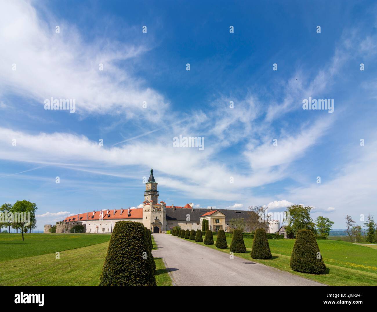 Wallsee-Sindelburg: Schloss Wallsee Castle in Donau, Niederösterreich ...