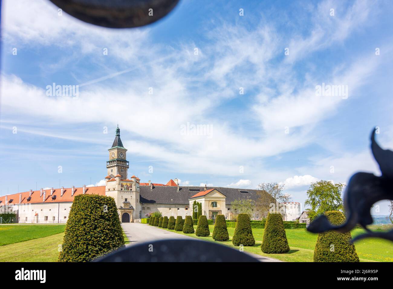 Wallsee-Sindelburg: Schloss Wallsee Castle in Donau, Niederösterreich ...