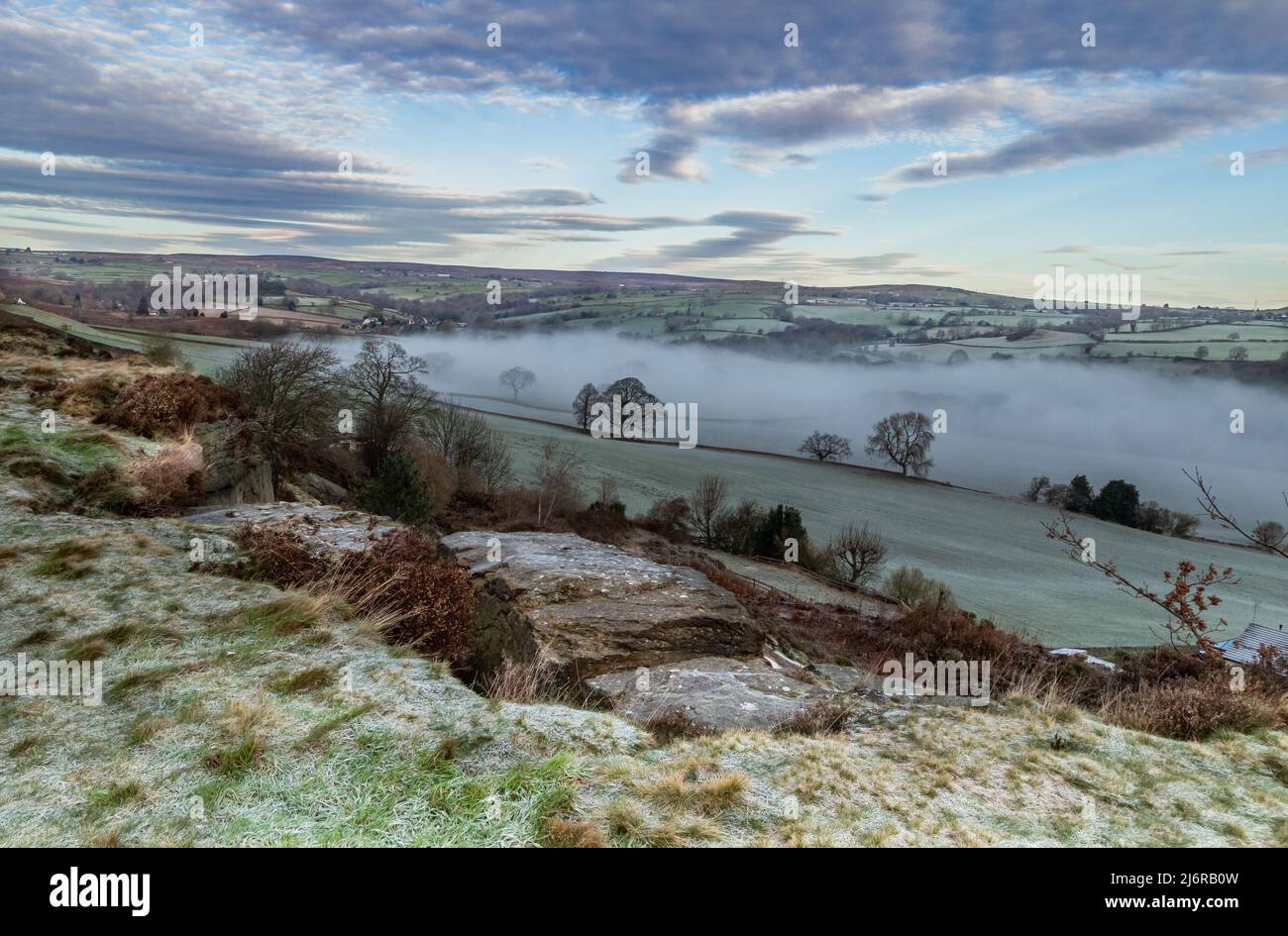 Cold layer of air below warm air hi-res stock photography and images ...