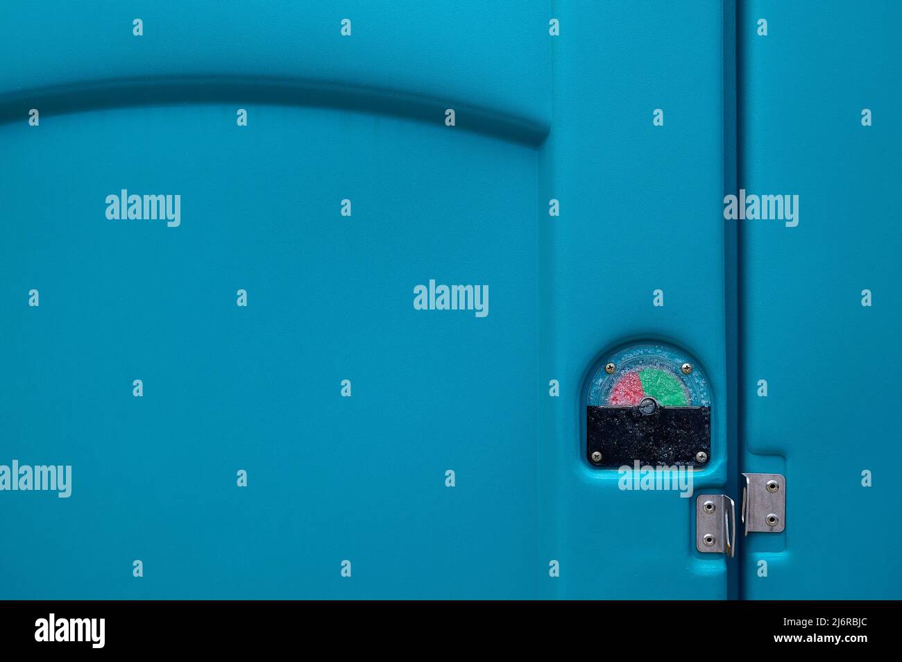 detail of a busy or free sign on a public toilet Stock Photo - Alamy