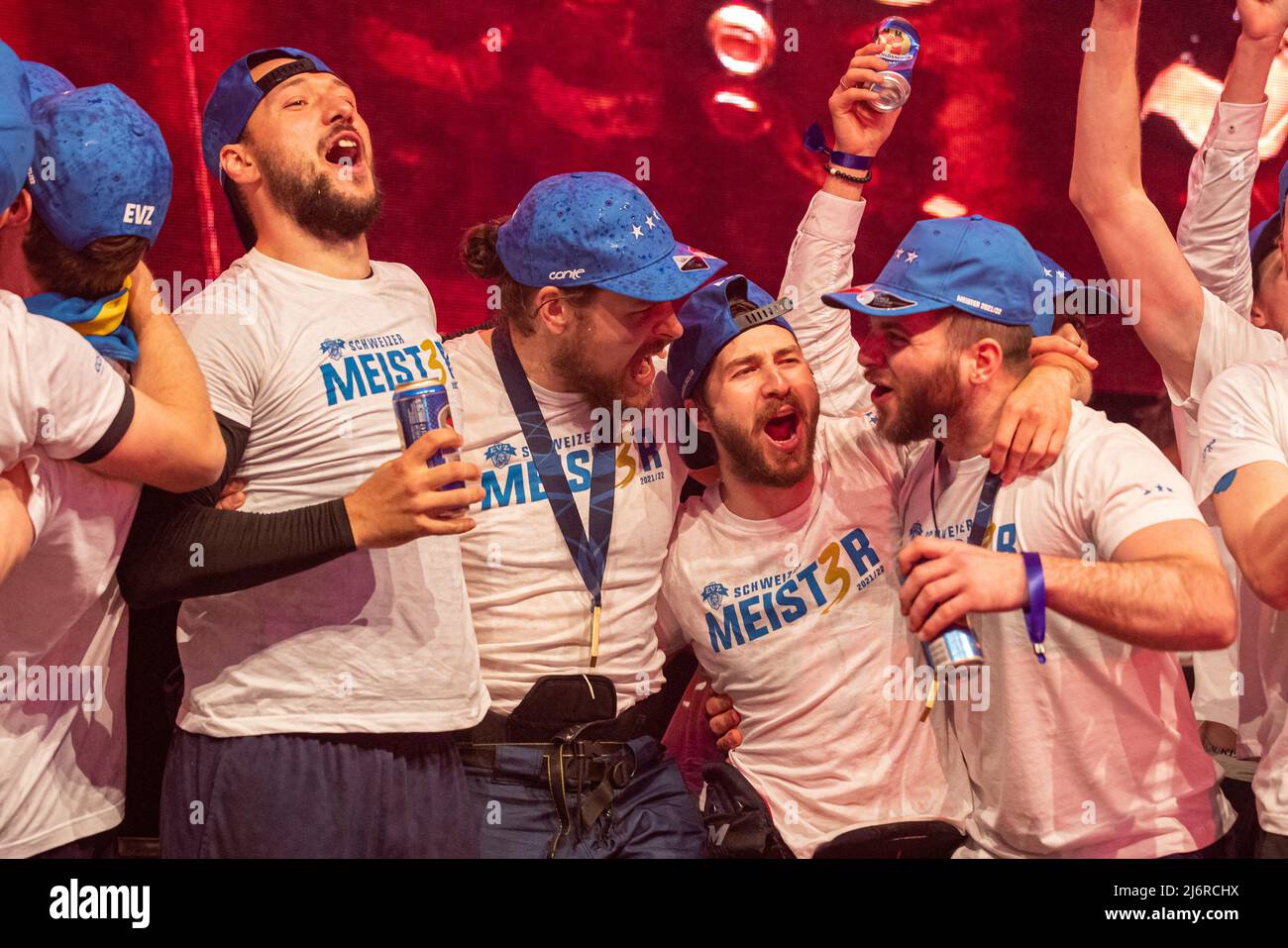 PostFinance Top Scorer Jan Kovar #43 (EV Zug), Claudio Cadonau #34 (EV ...