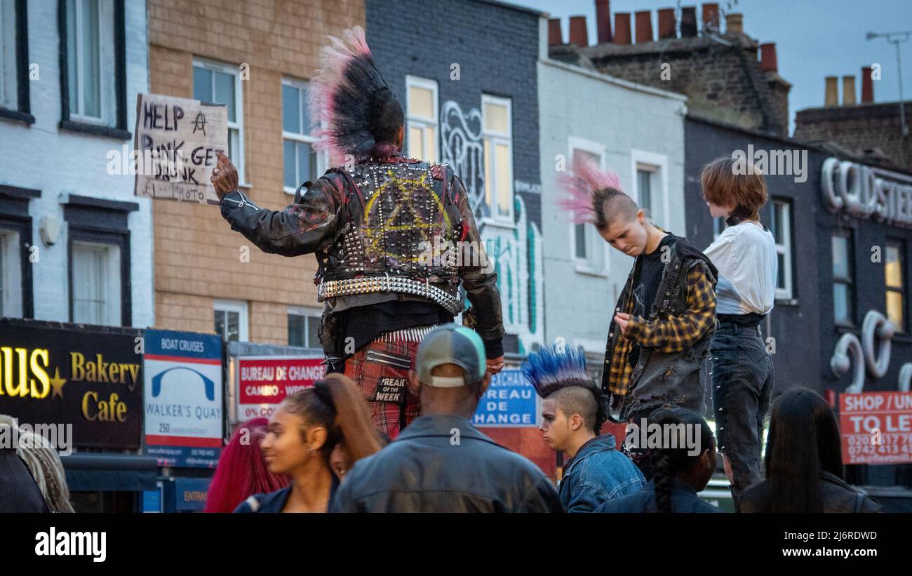 London punk rockers hi-res stock photography and images - Alamy