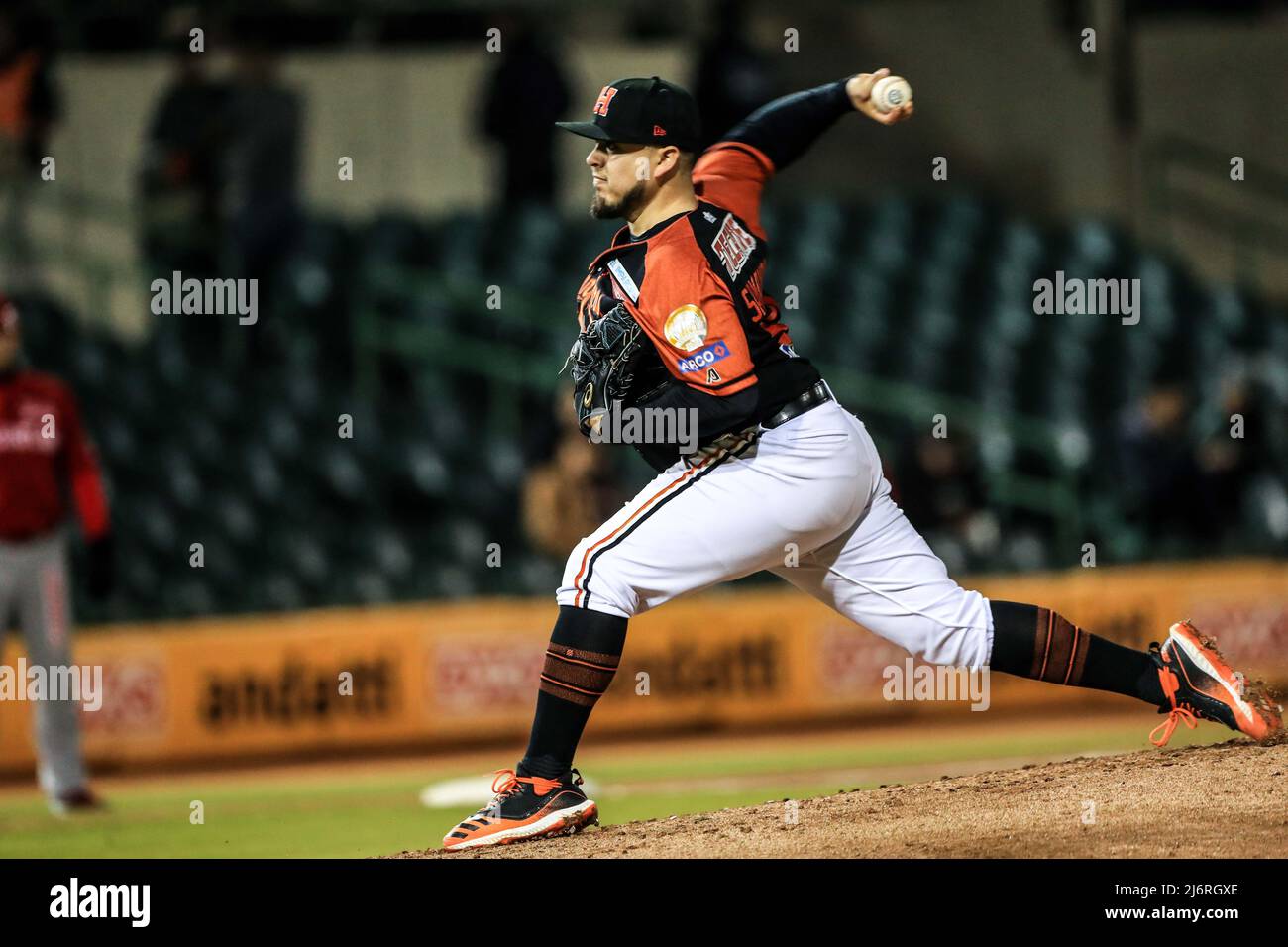 Acciones del partido de beisbol entre Venados de Mazatlan vs Naranjeros ...