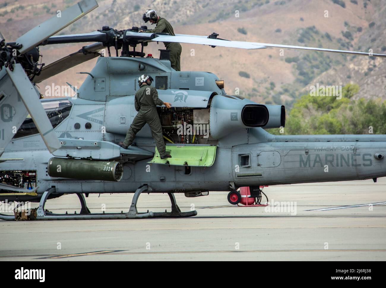 Us Marine Corps Helicopter In Combat