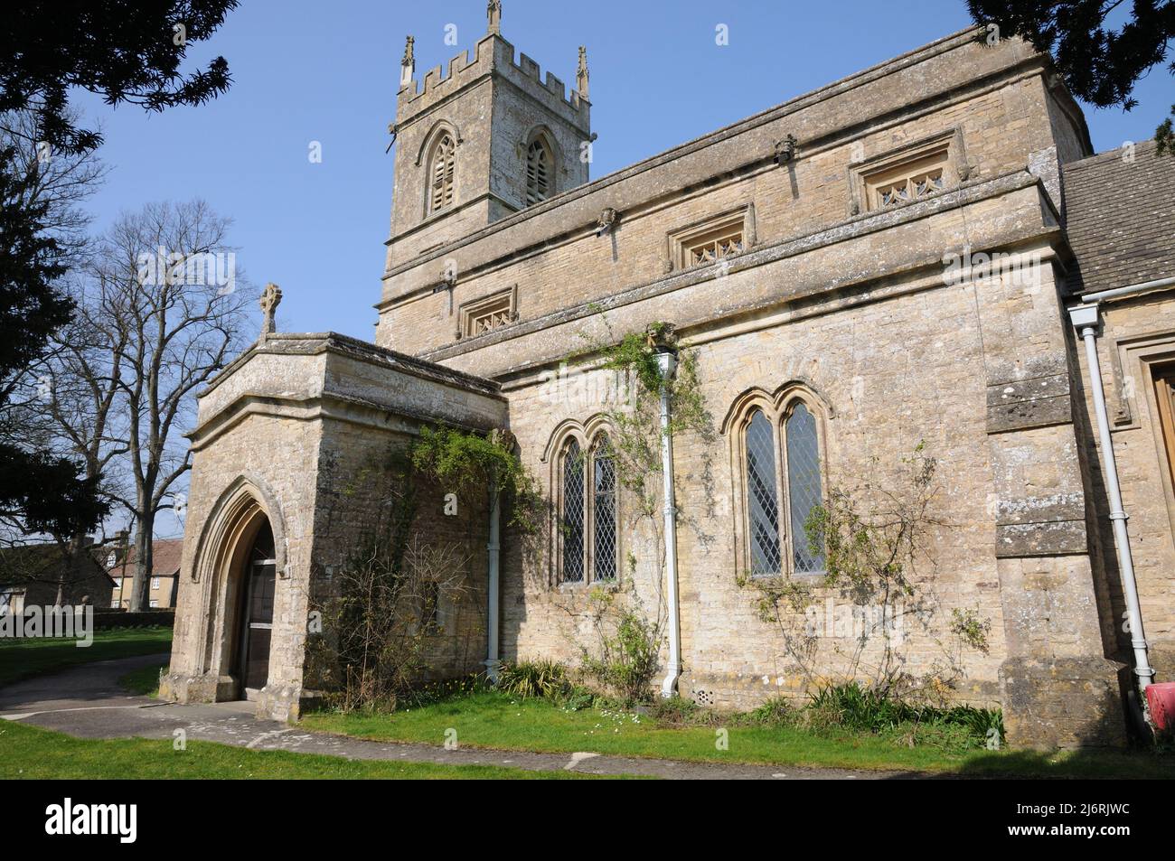 St Nicholas Church, Chadlington, Oxfordshire Stock Photo - Alamy