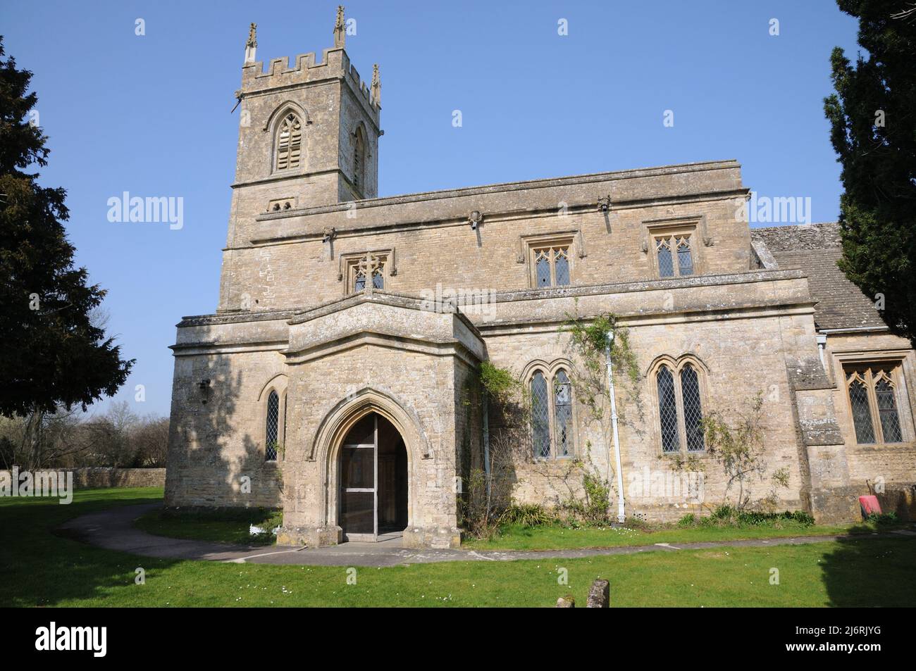 St Nicholas Church, Chadlington, Oxfordshire Stock Photo - Alamy