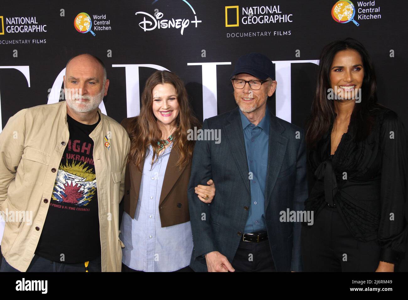 NEW YORK, NY - MAY 3: Jose Andres, Drew Barrymore, Ron Howard and Padma ...