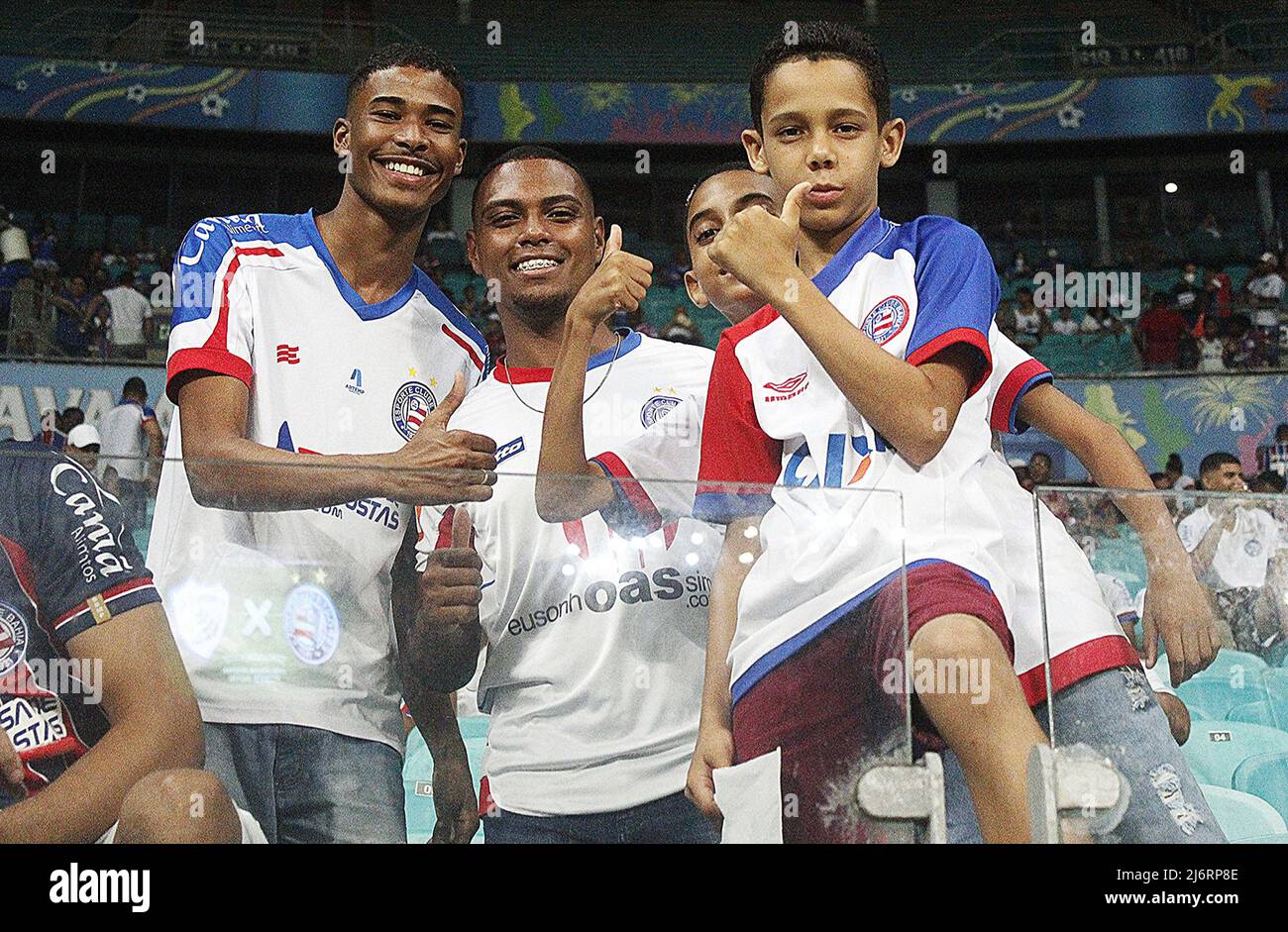 SALVADOR, BA - 03.05.2022: BAHIA X LONDRINA - In the photo, Bahia fans ...