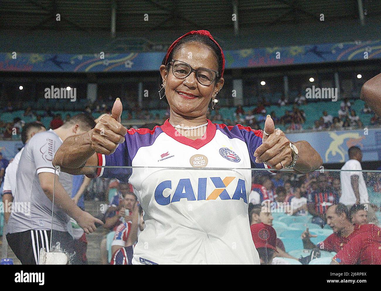 SALVADOR, BA - 03.05.2022: BAHIA X LONDRINA - In the photo, Bahia fans ...