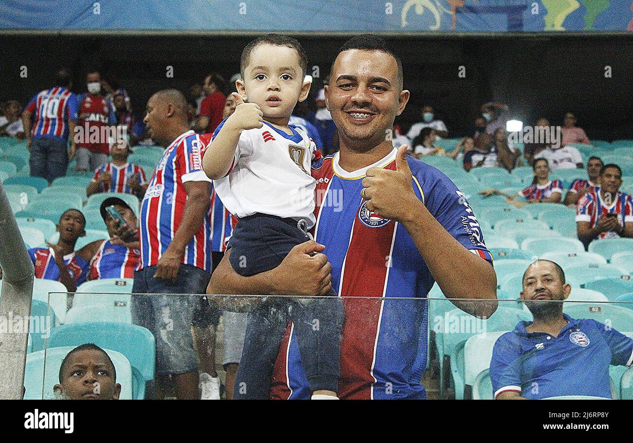 SALVADOR, BA - 03.05.2022: BAHIA X LONDRINA - In the photo, Bahia fans ...