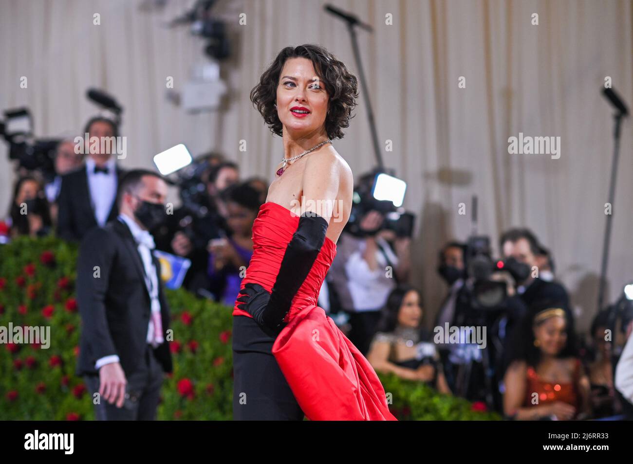 Shalom Harlow walking on the red carpet at the 2022 Metropolitan Museum of Art Costume Institute ...