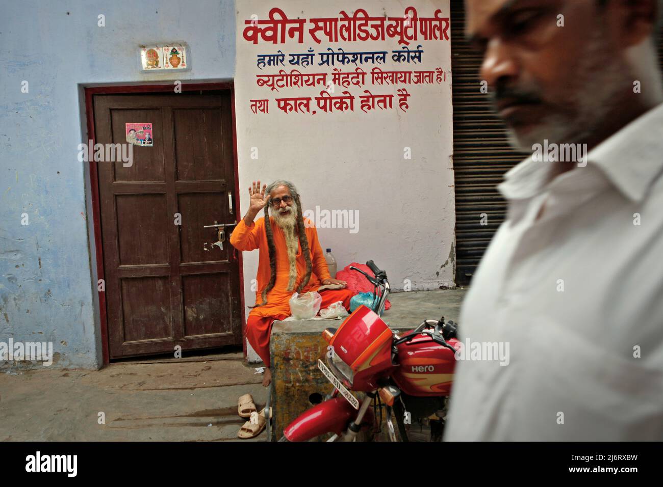 Sadhu hindu holy man walking hi-res stock photography and images - Alamy