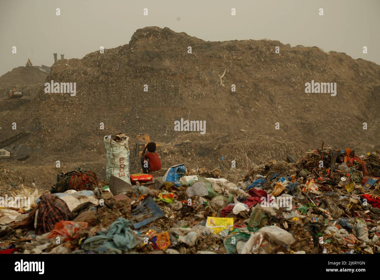 May 3, 2022, Delhi, Delhi, India: Garbage dumping at the Bhalswa ...