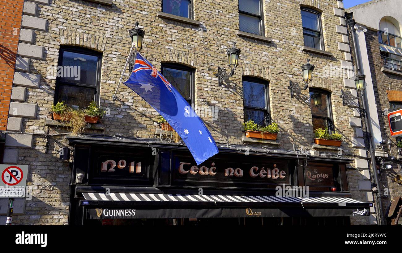 Amazing Irish pubs in the Temple Bar Quarter in Dublin - DUBLIN ...