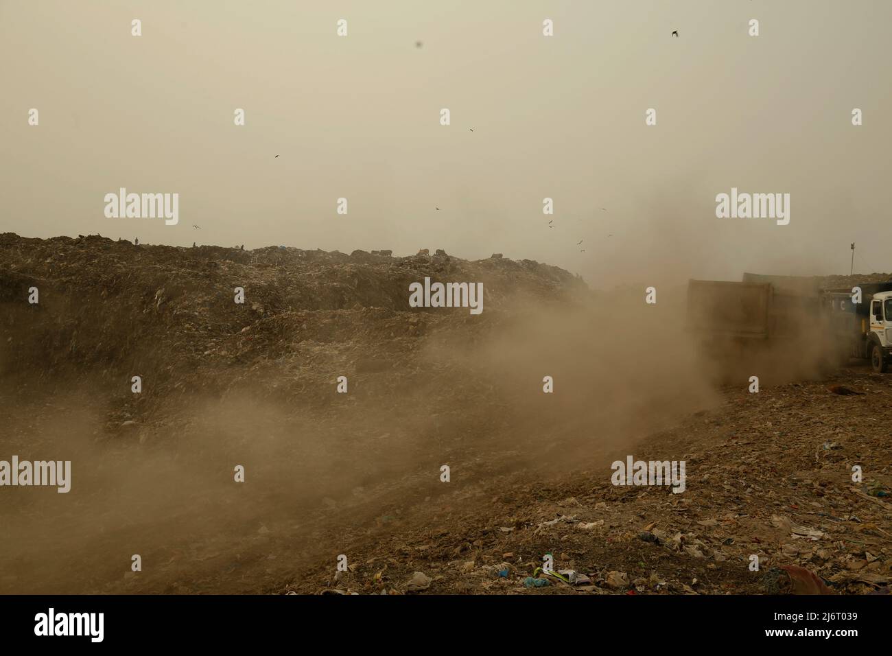 May 3, 2022, Delhi, Delhi, India: Garbage dumping at the Bhalswa ...