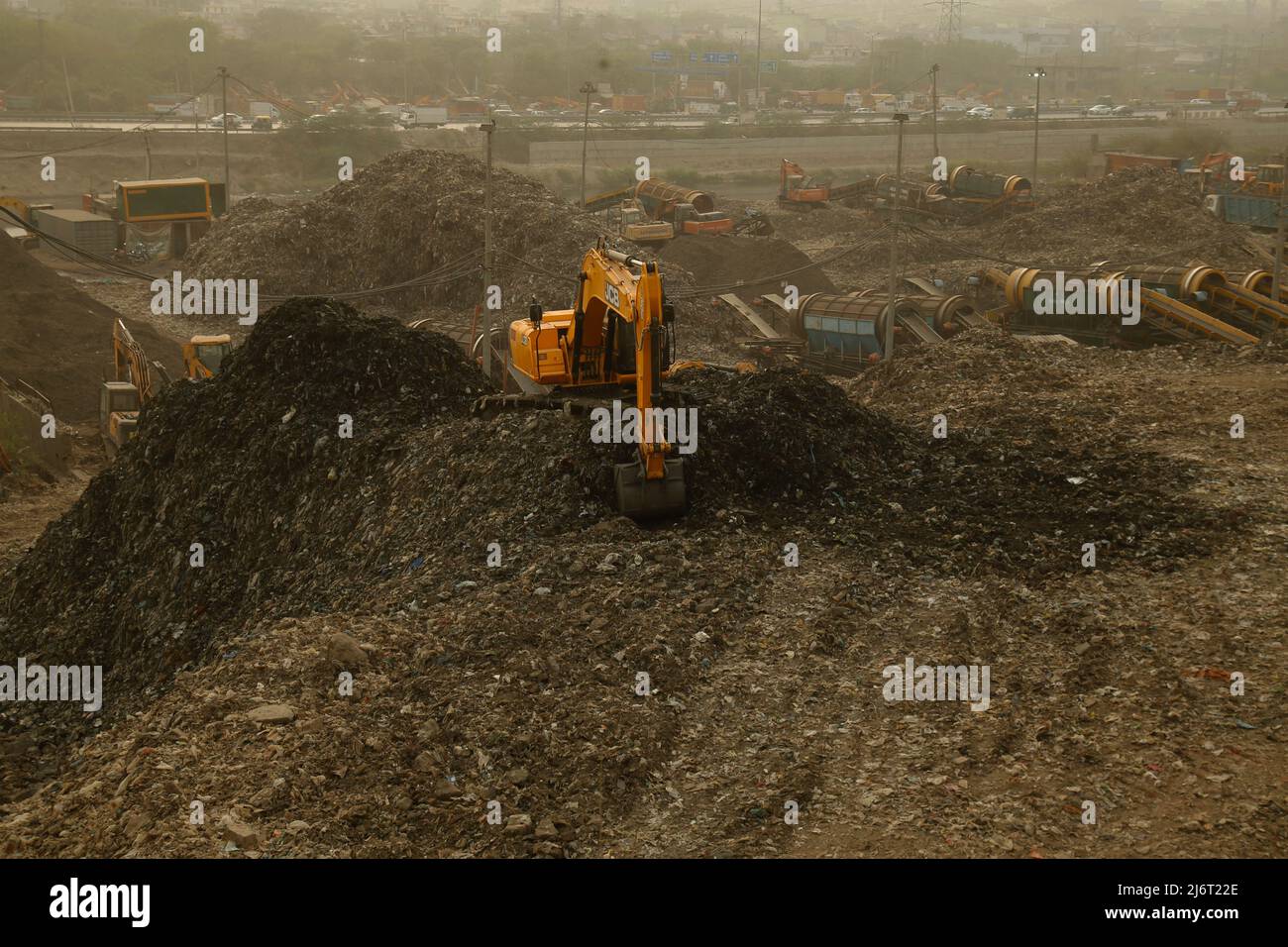 May 3, 2022, Delhi, Delhi, India: Garbage dumping at the Bhalswa ...